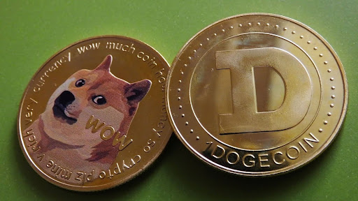 ETF Spot Dogecoin (DOGE): Bitwise svela dettagli e MAXI potrebbe volare