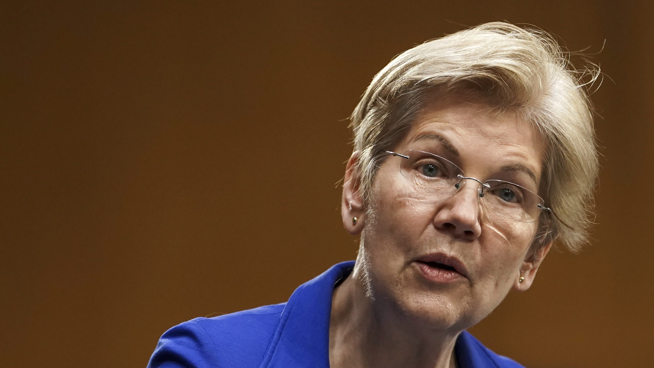 Senator Warren Blasts DOJ for Axing Crypto Crime Unit